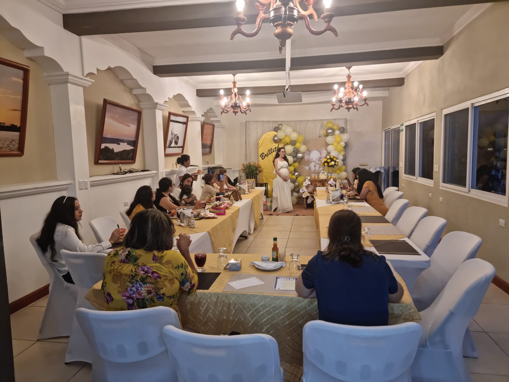 Salón de Reuniones - HOTEL MAXIMOS PETEN